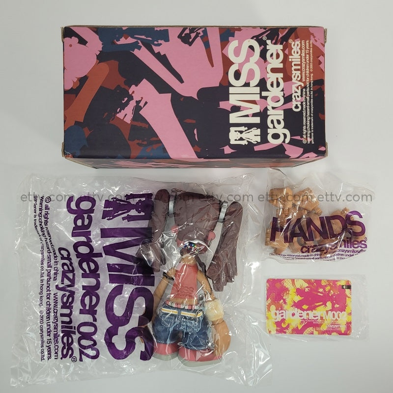 ETTV 2003 Michael Lau Miss Gardener Crazysmile 002 Figure - COA Card S